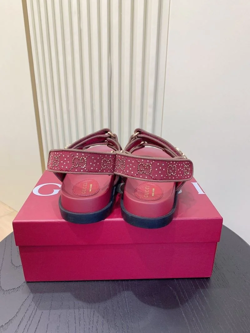 Accurate model Gucci Sandals