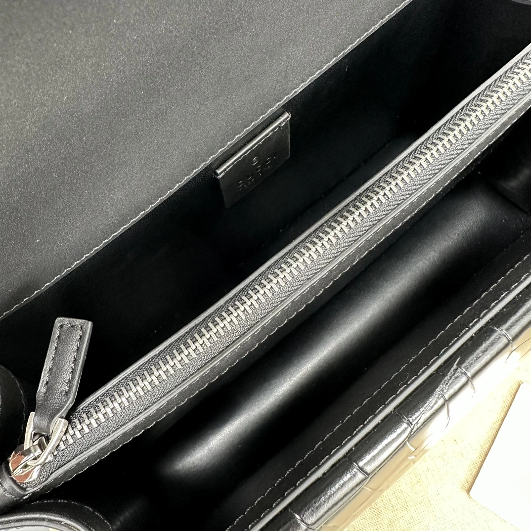 Value-priced Gucci Satchel Bags Others