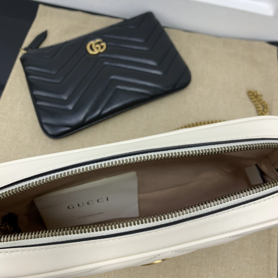 Accurate model Gucci Satchel Bags