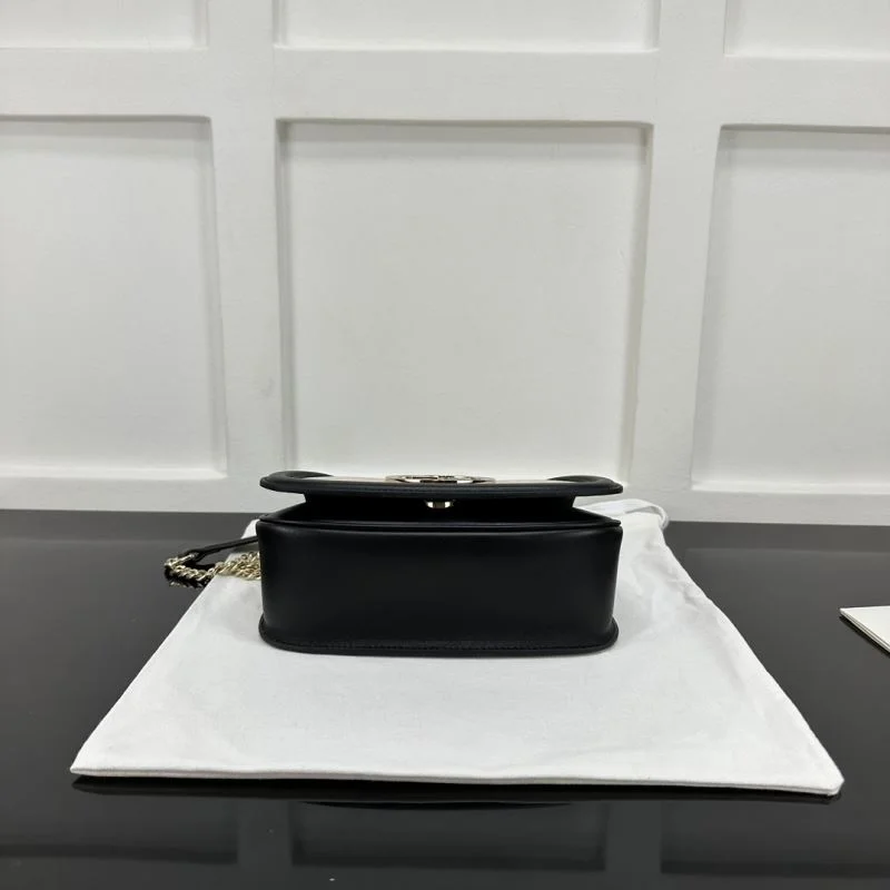 Indistinguishable Gucci Satchel Bags