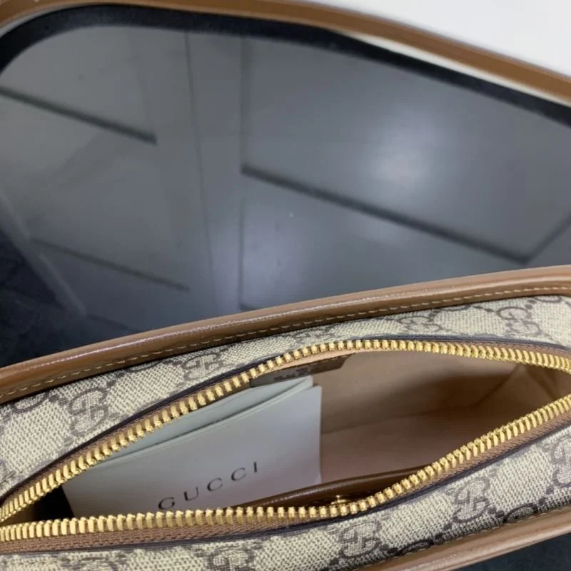Accurate model Gucci Satchel Bags