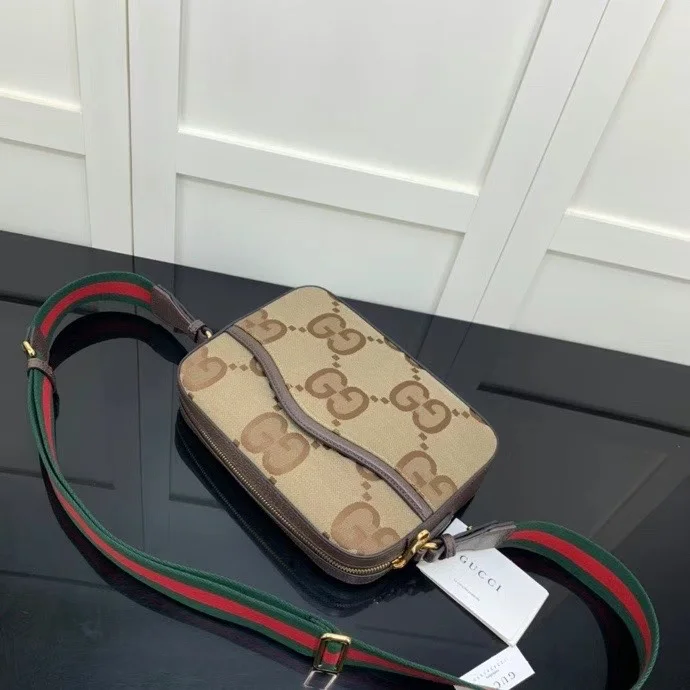Accurate model Gucci Satchel Bags