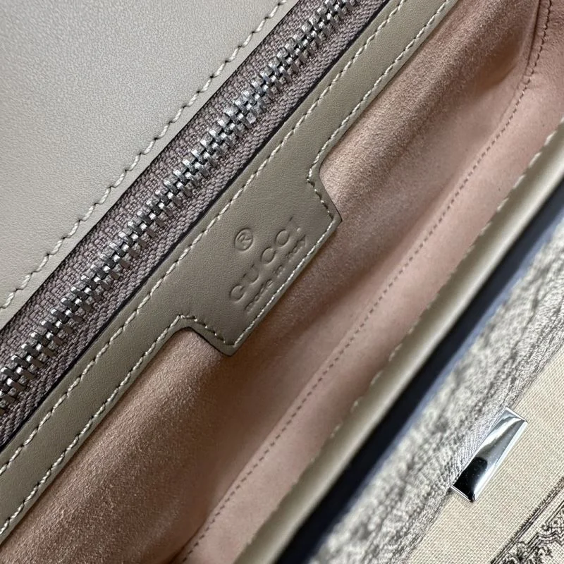 Accurate model Gucci Satchel Bags