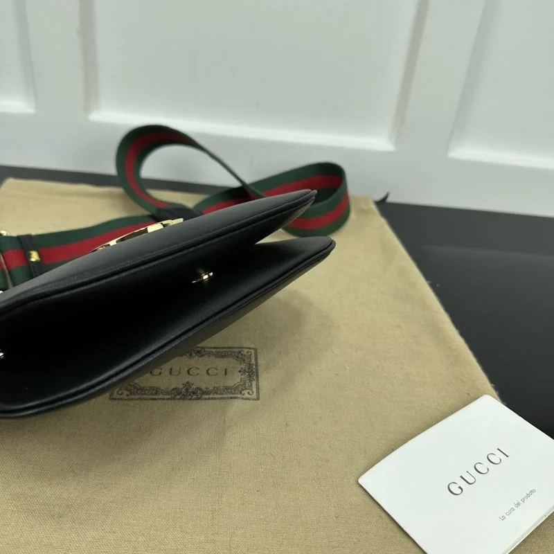 Accurate model Gucci Satchel Bags