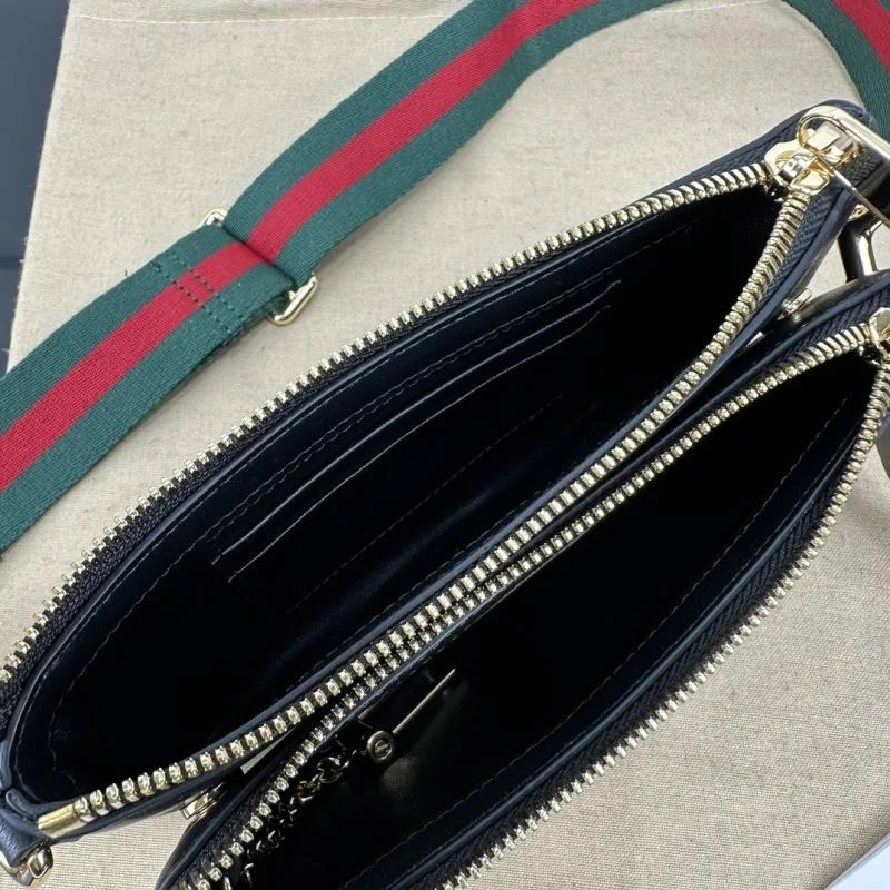 Accurate model Gucci Satchel Bags