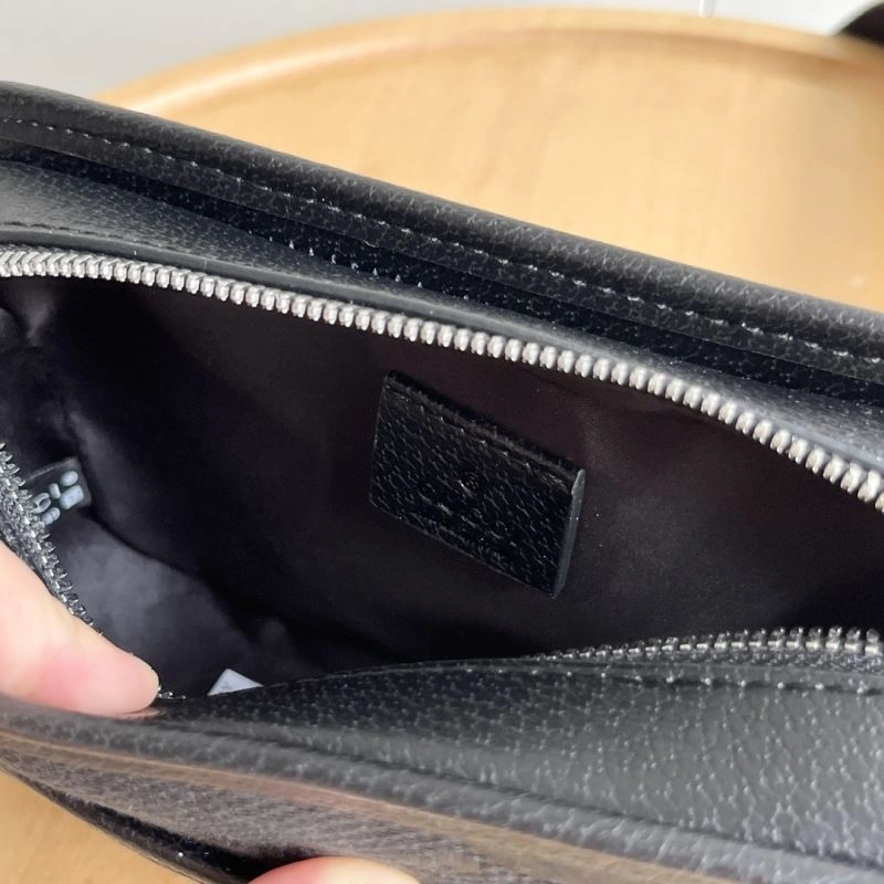 Accurate model Gucci Satchel Bags