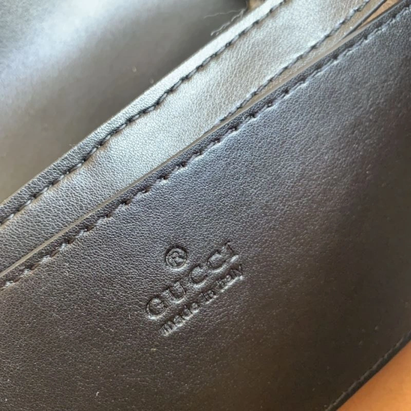 Accurate model Gucci Satchel Bags