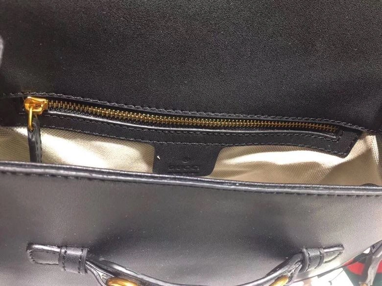 Top match Gucci Satchel Bags