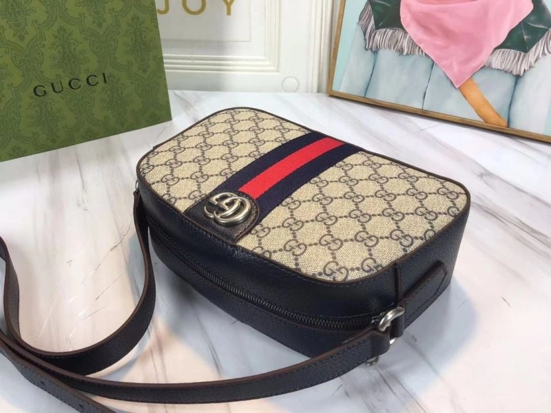 Accurate model Gucci Satchel Bags
