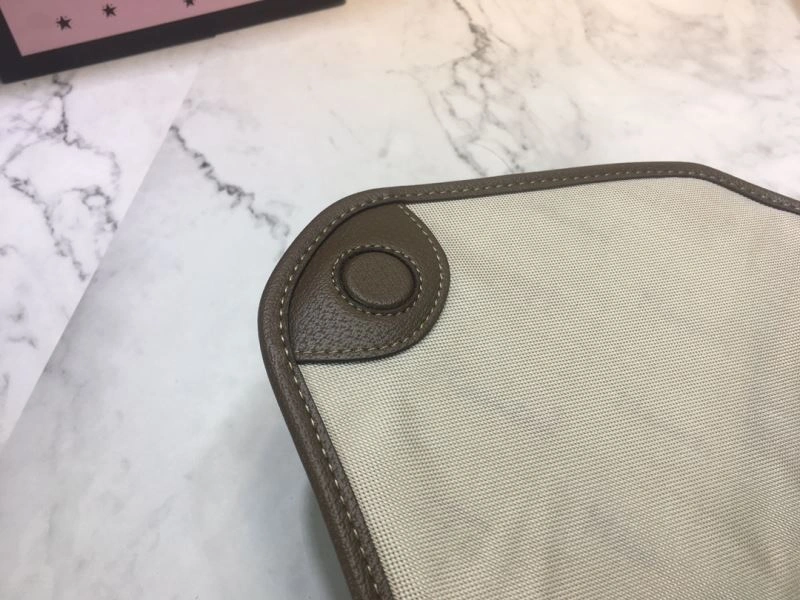 Reasonably priced Gucci Satchel Bags