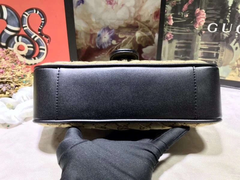 Accurate model Gucci Satchel Bags