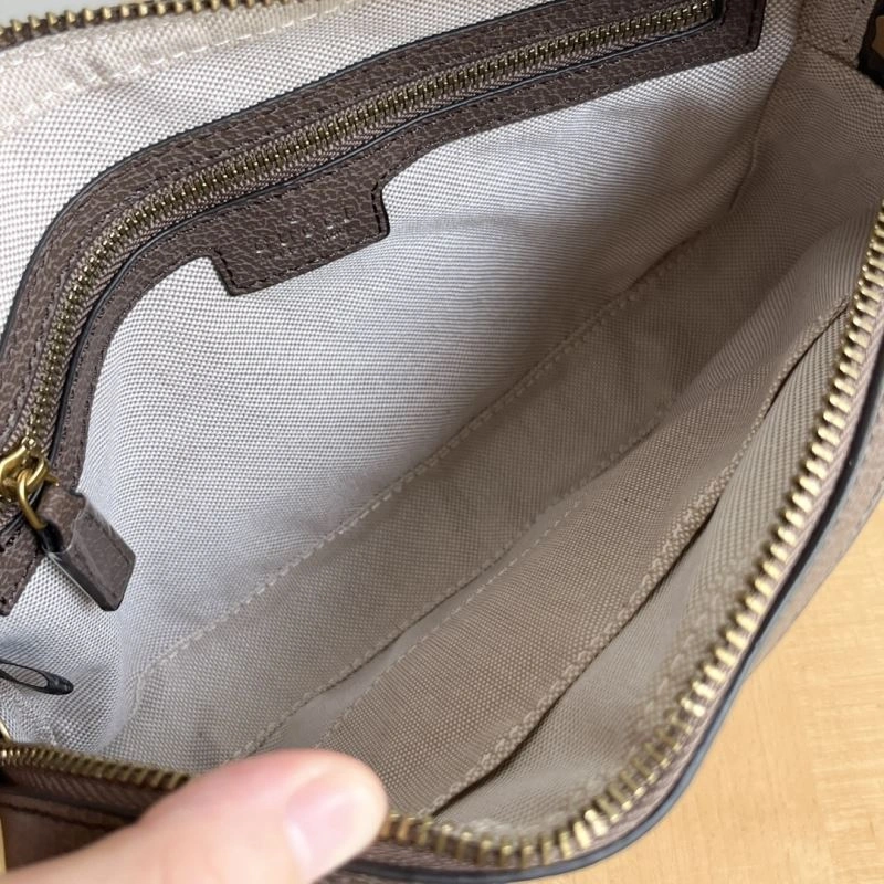 Brand-authenticated Gucci Satchel Bags