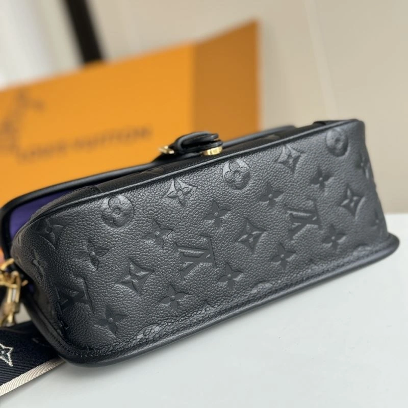 Indistinguishable Gucci Satchel Bags