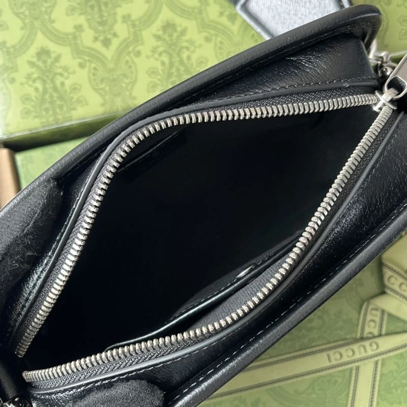 Accurate model Gucci Satchel Bags