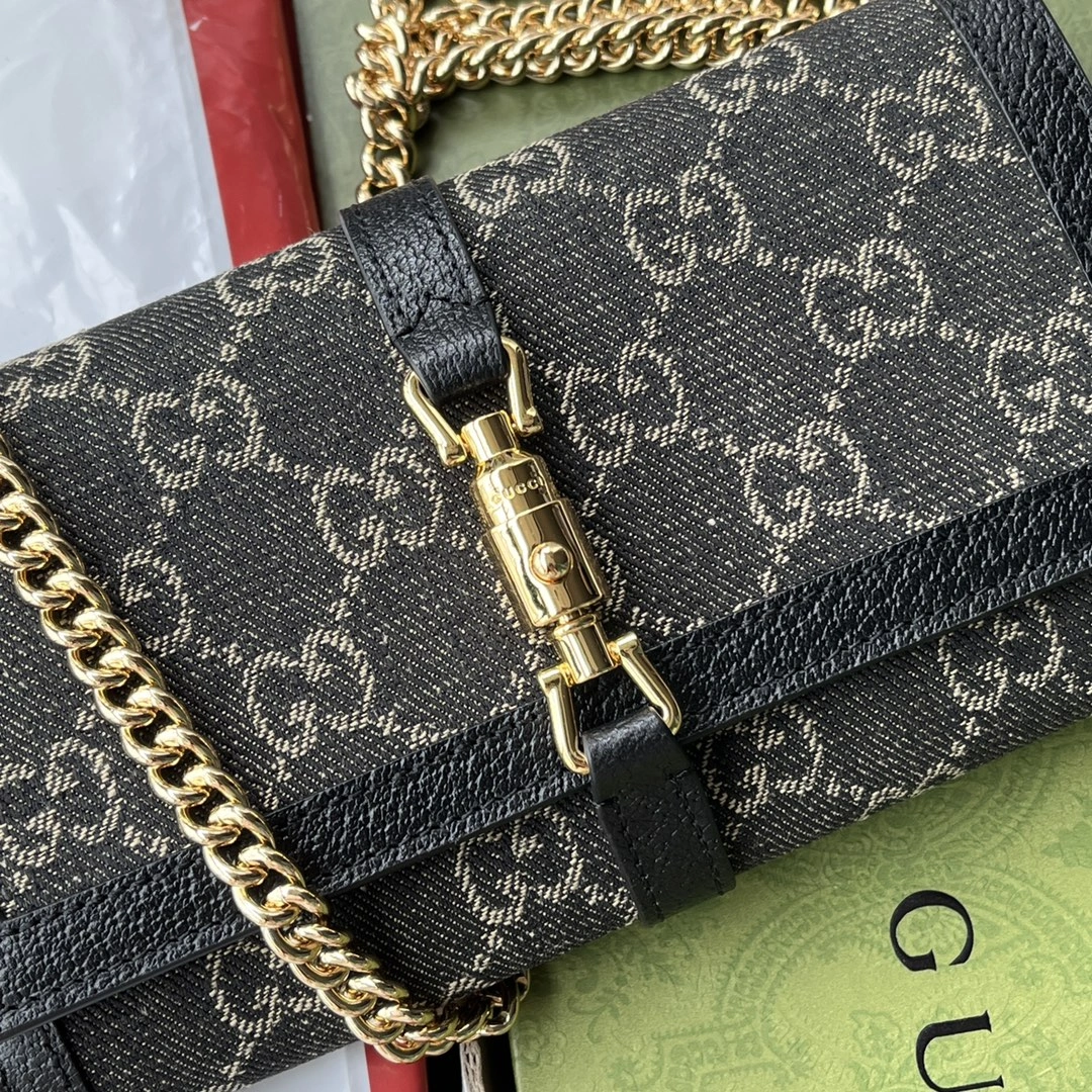 Reasonably priced Gucci Satchel Bags