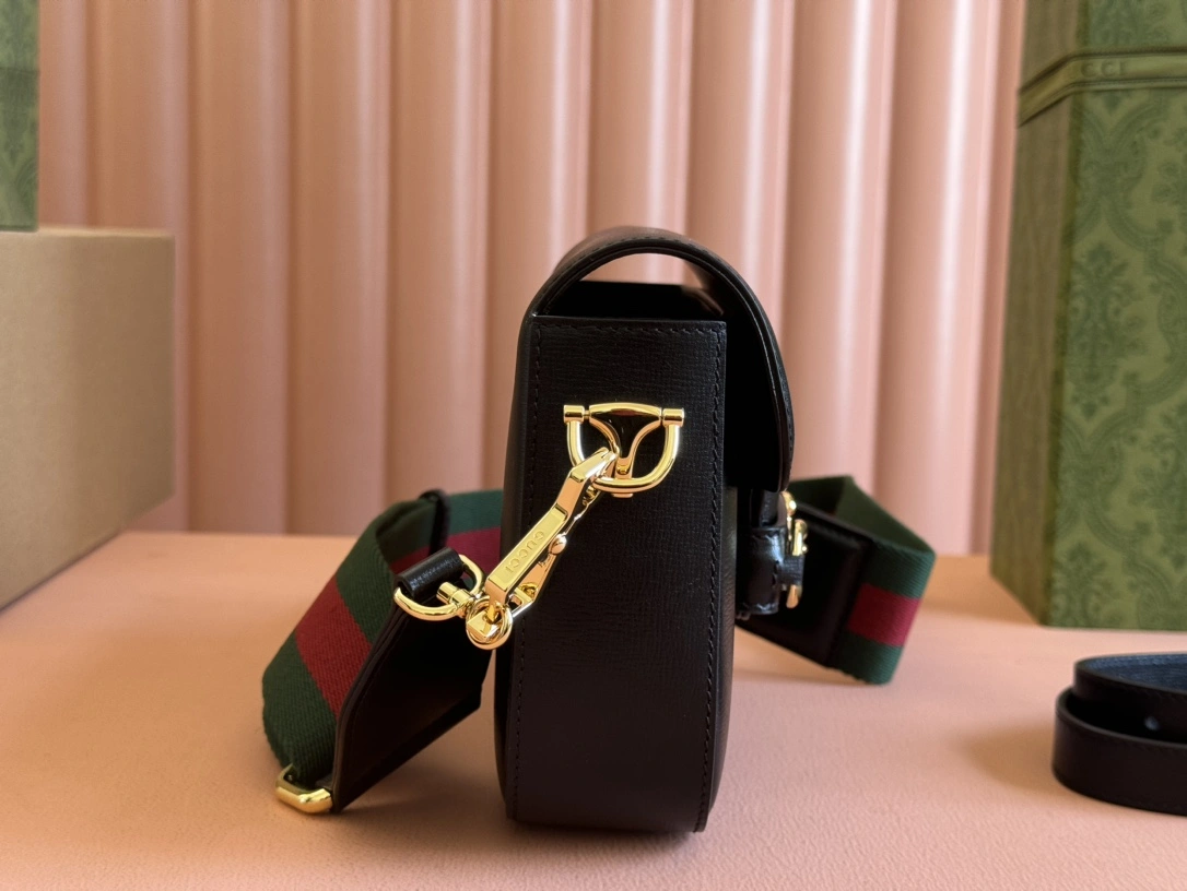 Accurate model Gucci Satchel Bags