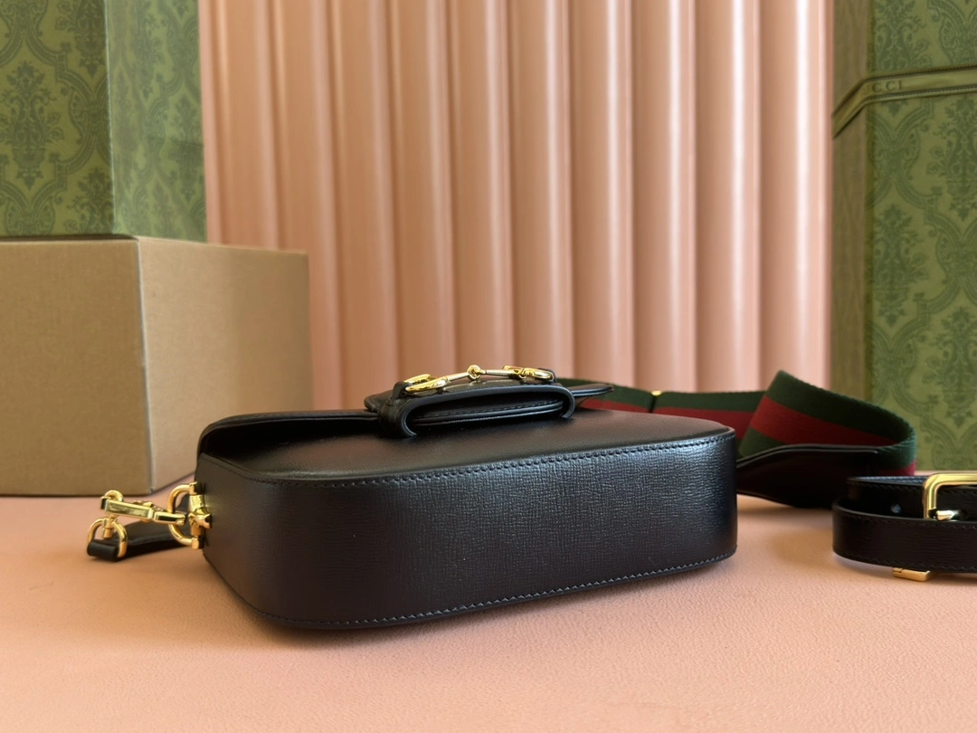 Accurate model Gucci Satchel Bags