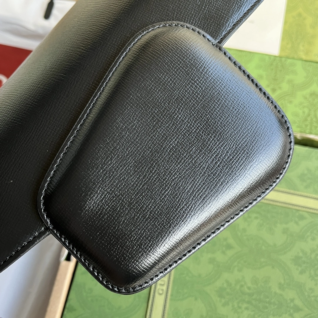 Accurate model Gucci Satchel Bags