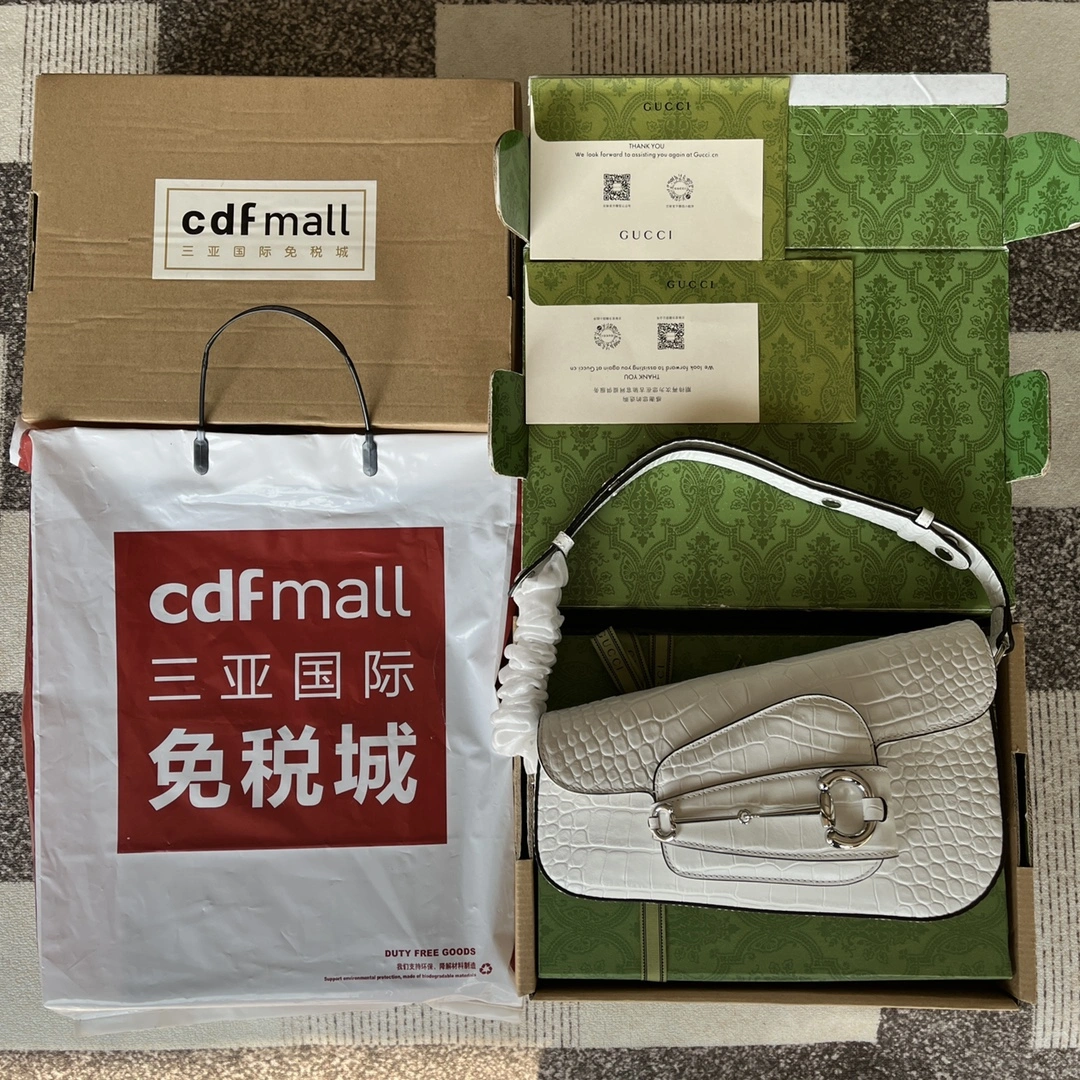 Brand-authenticated Gucci Satchel Bags