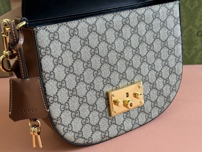 Accurate model Gucci Satchel Bags
