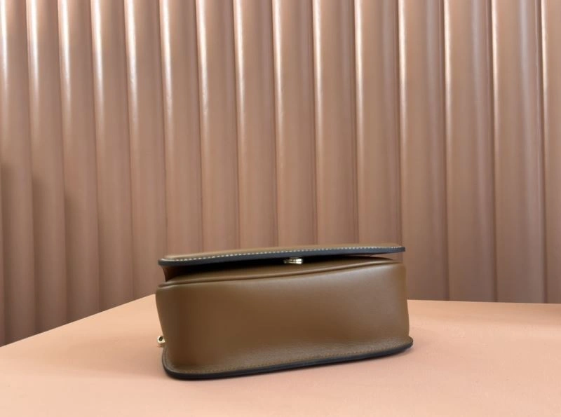 Indistinguishable Gucci Satchel Bags
