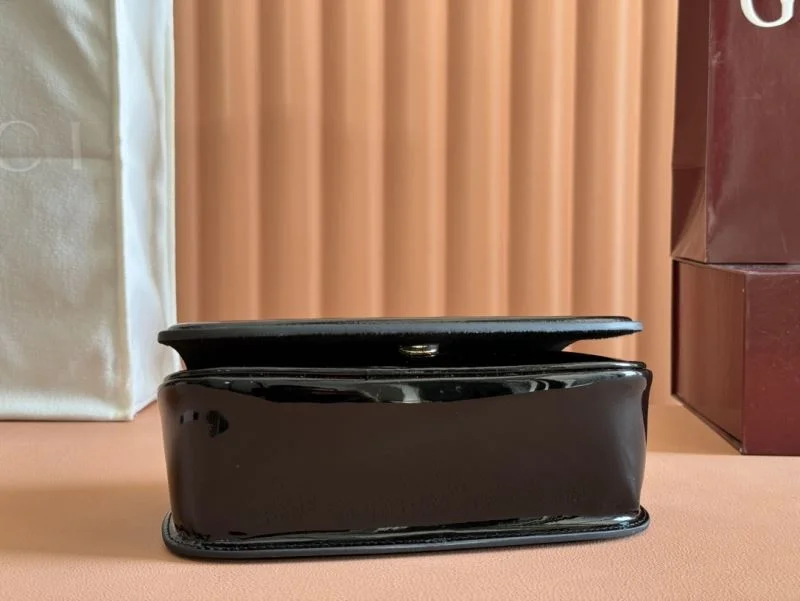 Accurate model Gucci Satchel Bags