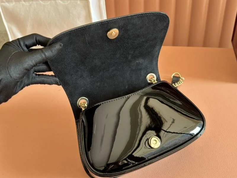 Accurate model Gucci Satchel Bags