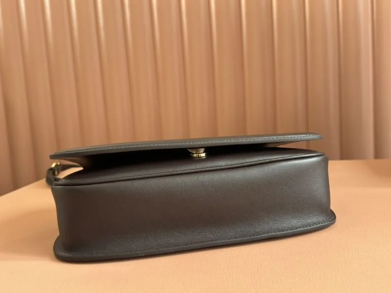 Indistinguishable Gucci Satchel Bags