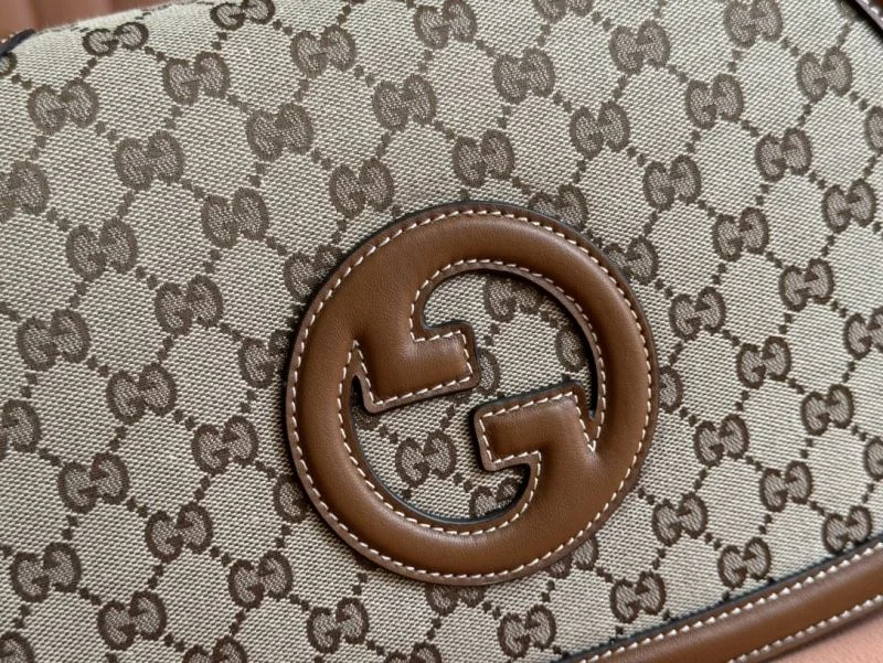 Accurate model Gucci Satchel Bags