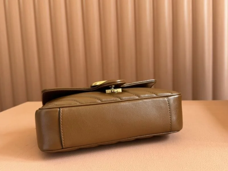 Accurate model Gucci Satchel Bags