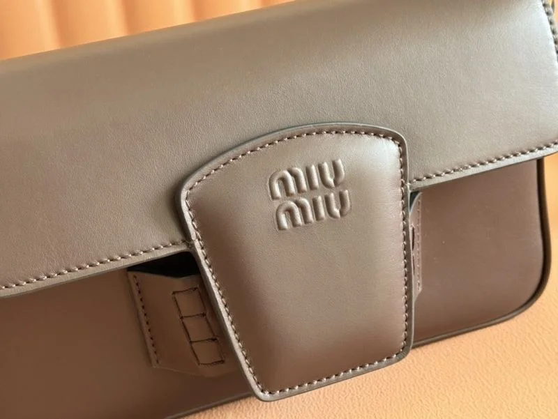Accurate model Gucci Satchel Bags