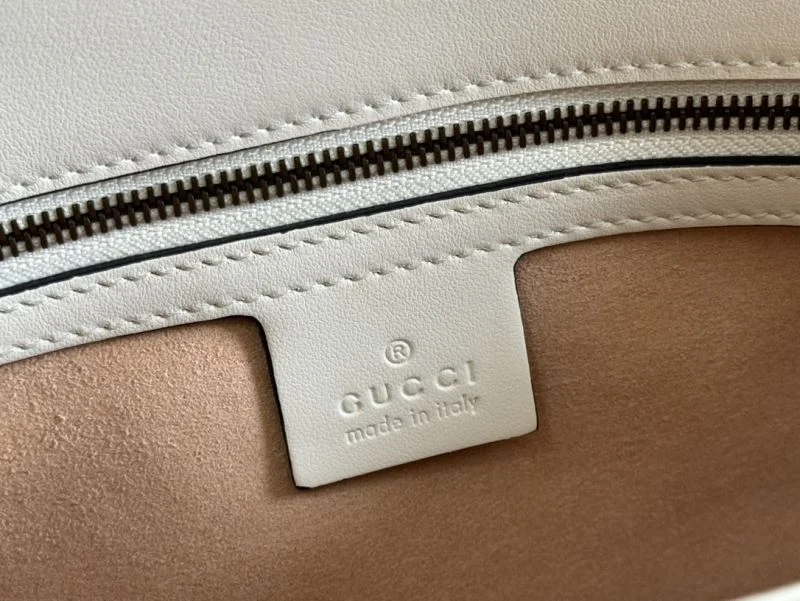 Accurate model Gucci Satchel Bags