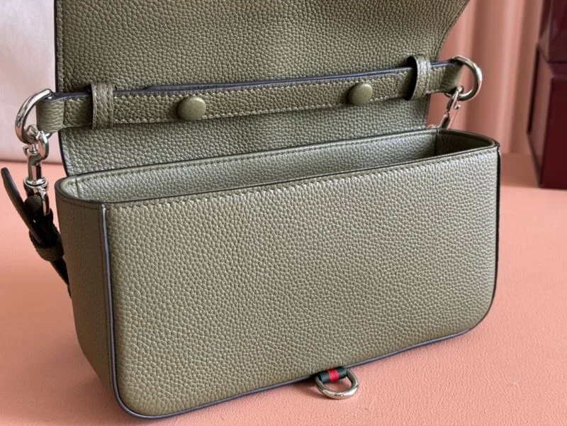 Accurate model Gucci Satchel Bags
