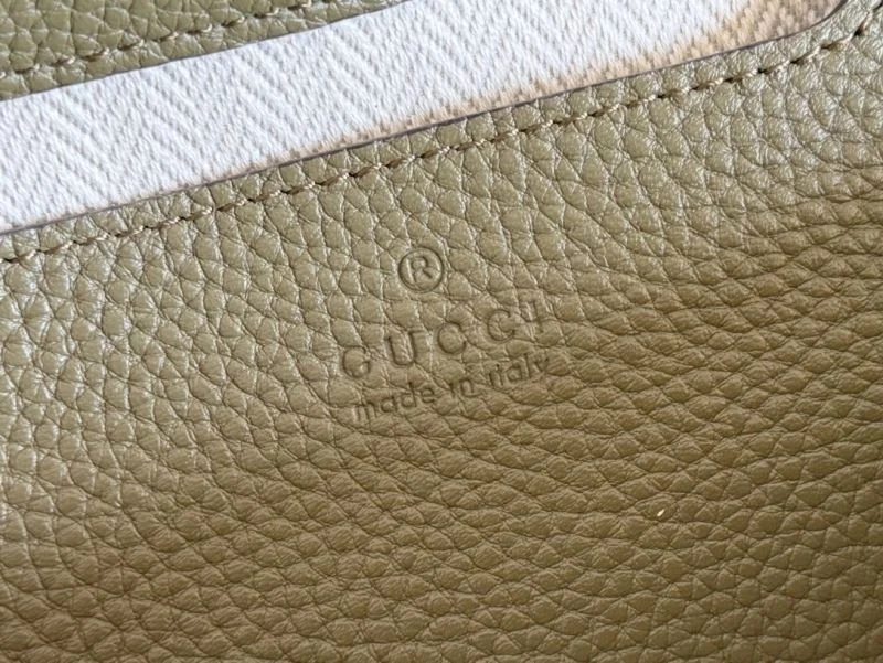 Accurate model Gucci Satchel Bags