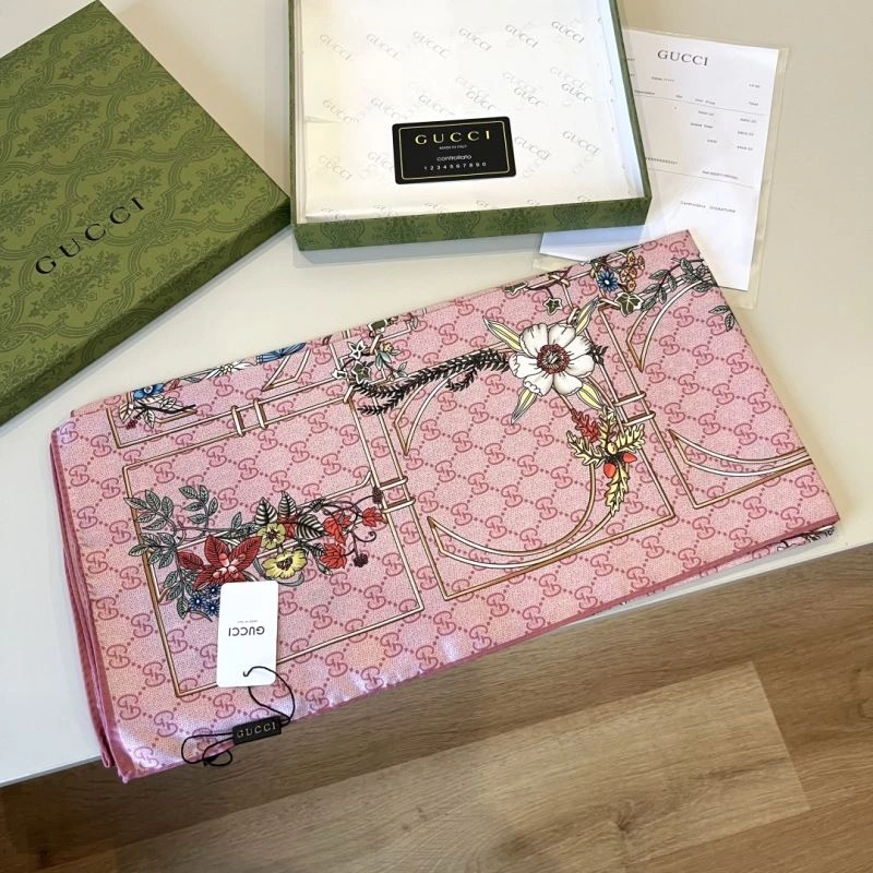 Accurate model Gucci Scarf