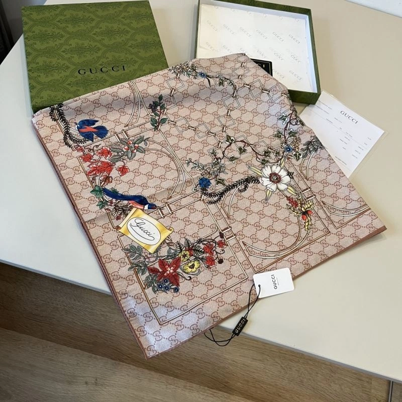 Accurate model Gucci Scarf