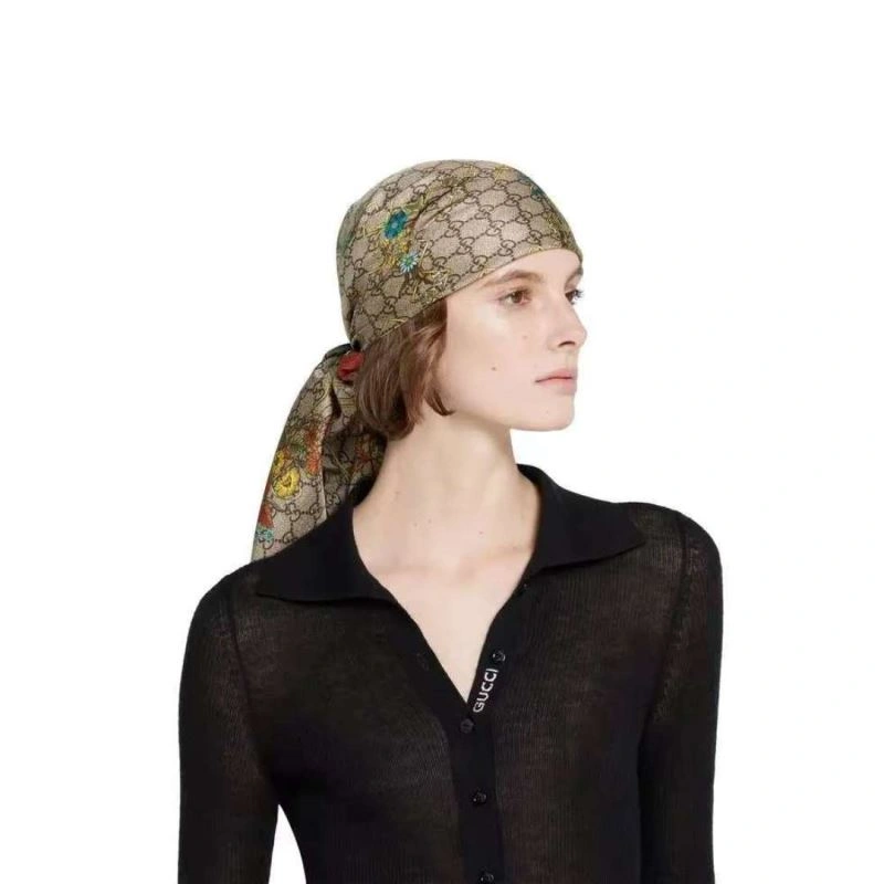 Accurate model Gucci Scarf