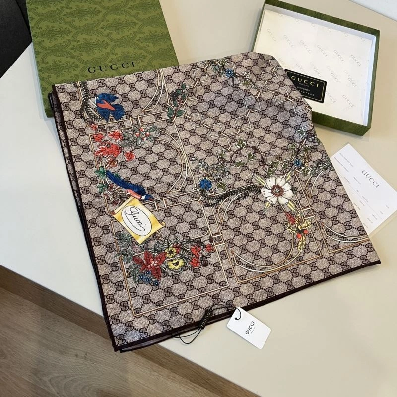 Accurate model Gucci Scarf