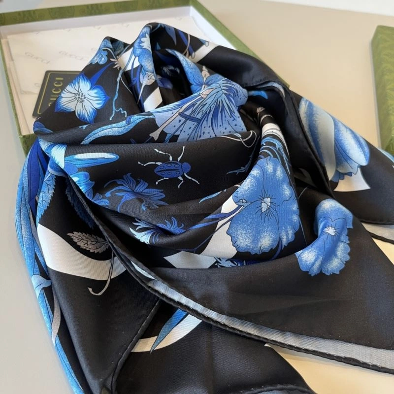 Accurate model Gucci Scarf