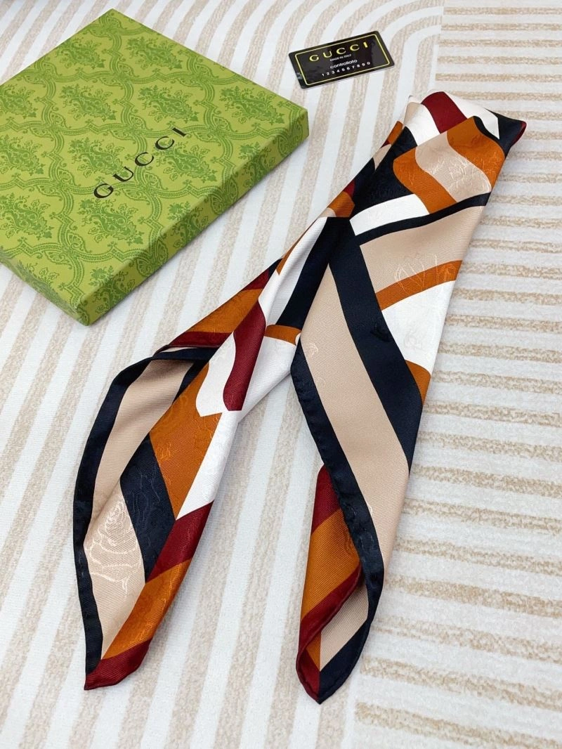 Accurate model Gucci Scarf