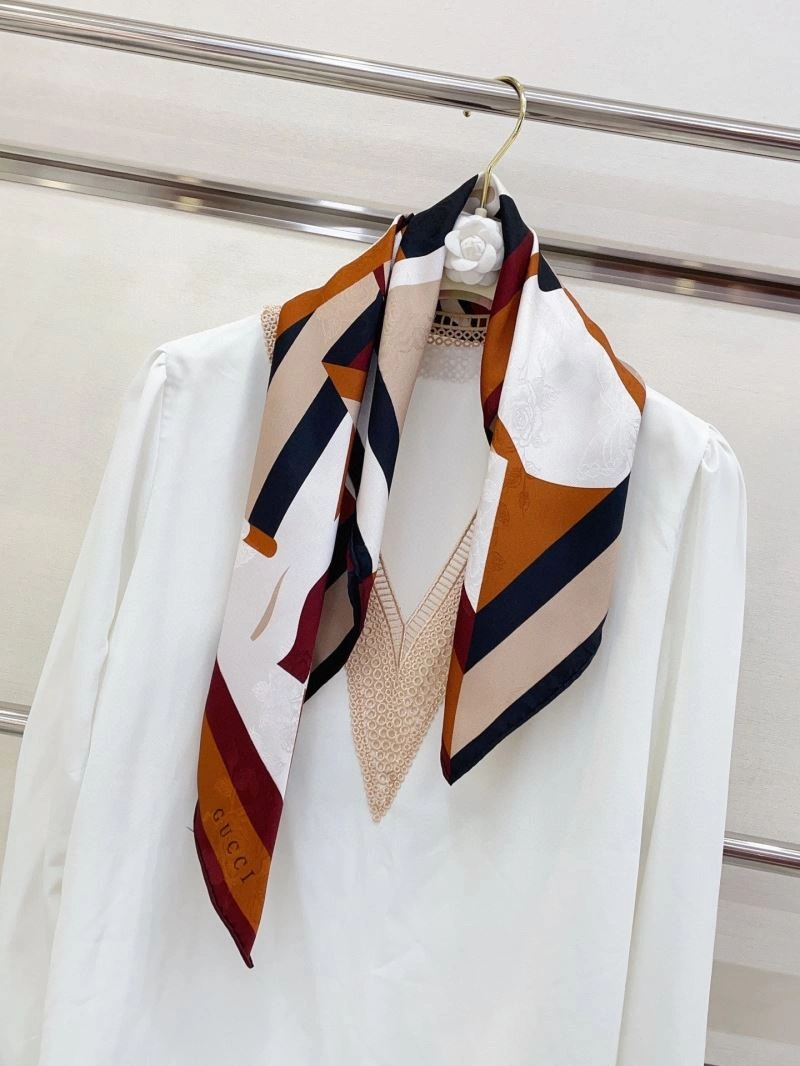 Accurate model Gucci Scarf