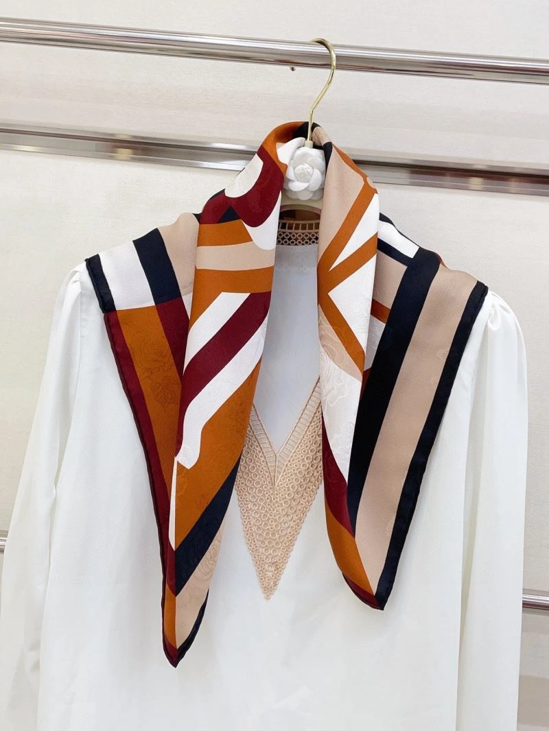 Accurate model Gucci Scarf