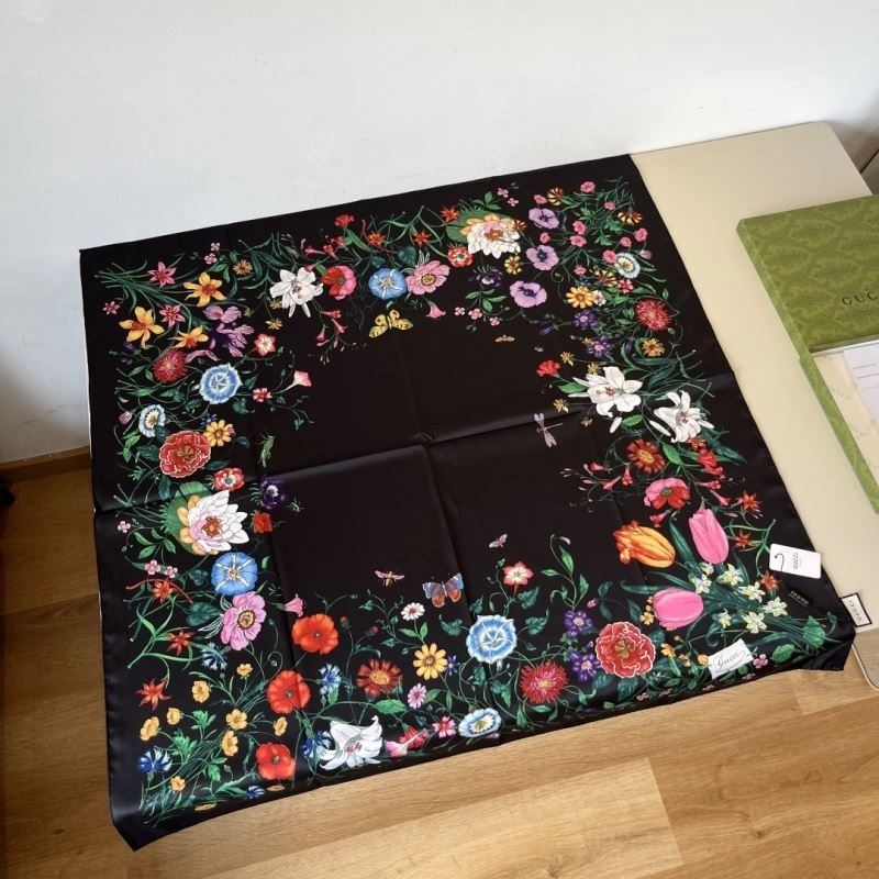 Top match Gucci Scarf