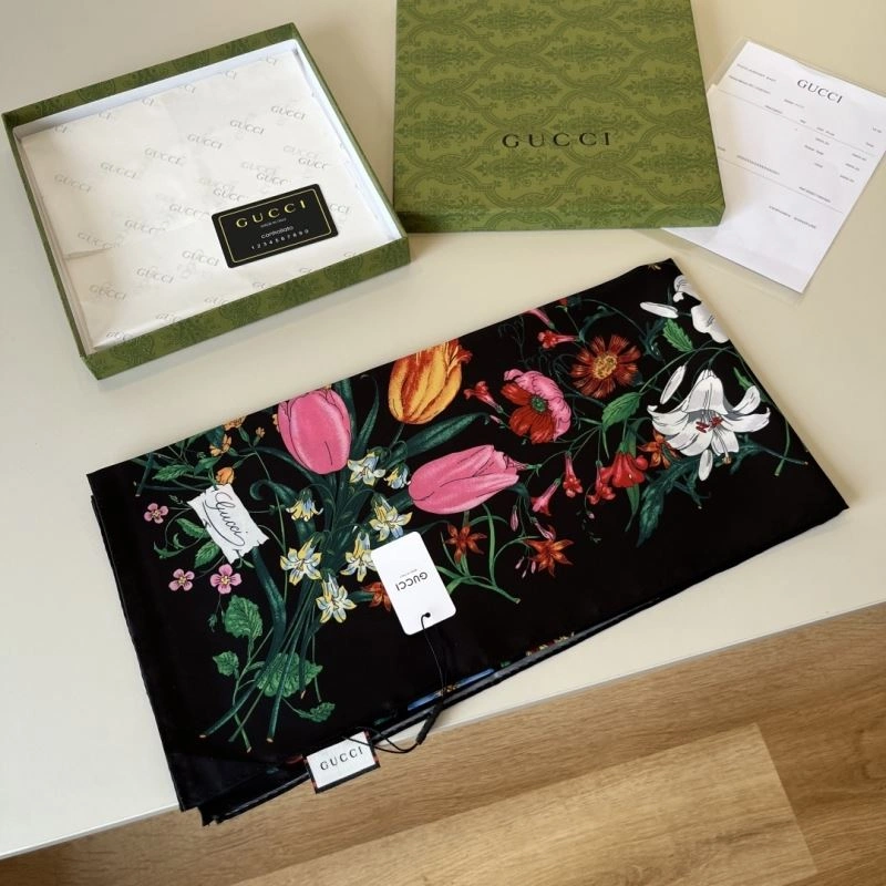 Top match Gucci Scarf