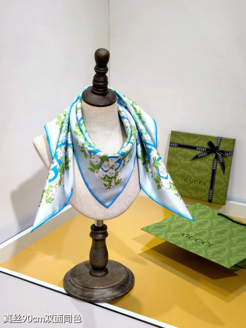 Brand-authenticated Gucci Scarf