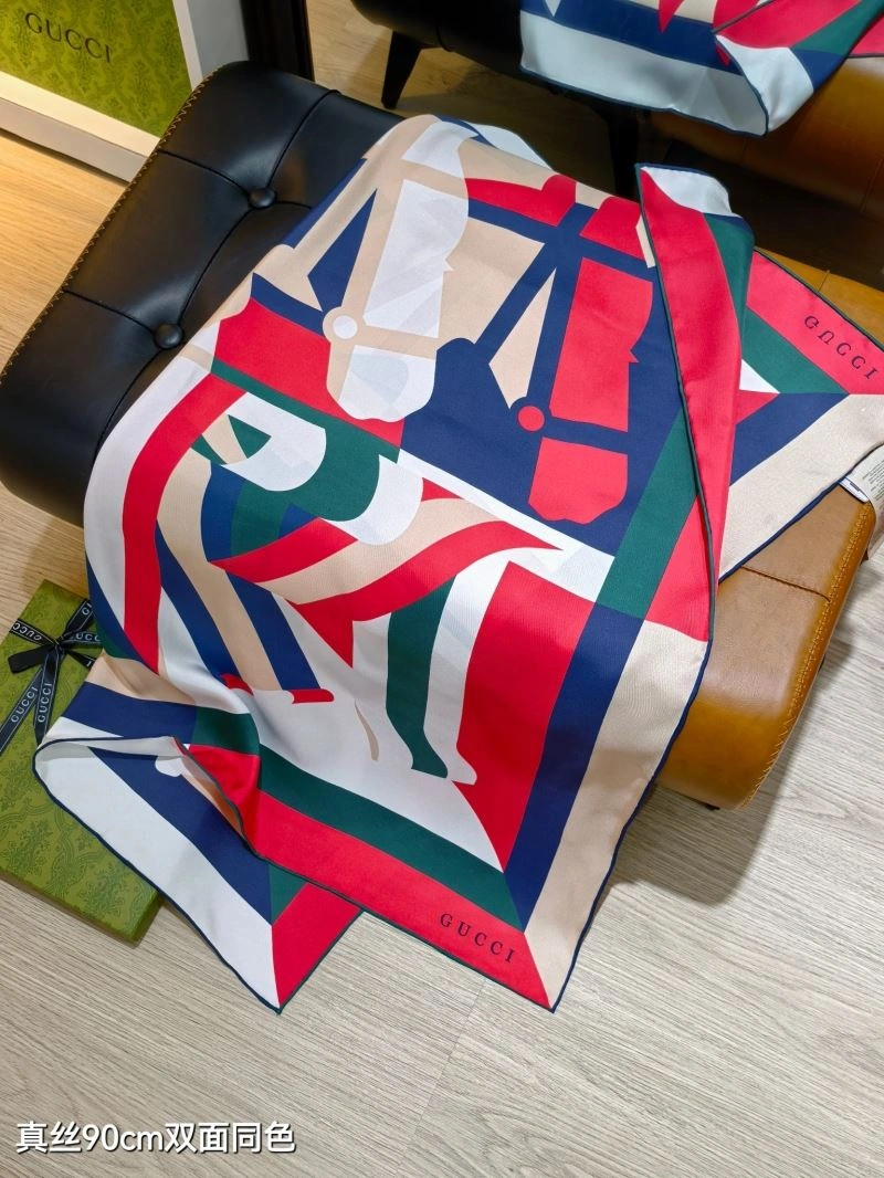 Brand-authenticated Gucci Scarf