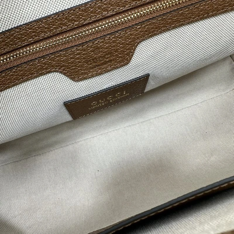 Indistinguishable Gucci Shopping Bags