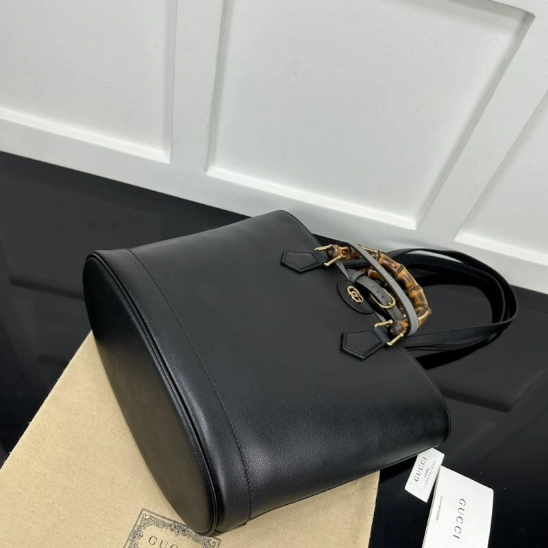 Brand-authenticated Gucci Shopping Bags