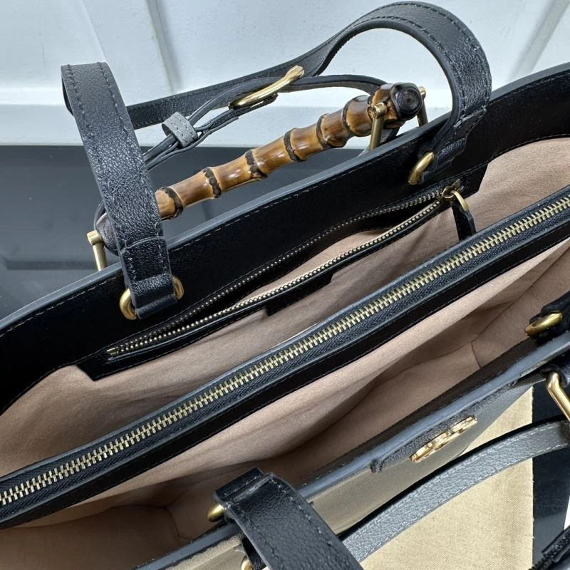 Brand-authenticated Gucci Shopping Bags