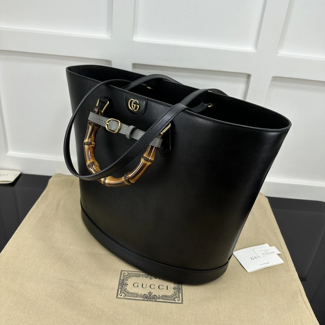Top mirror Gucci Shopping Bags